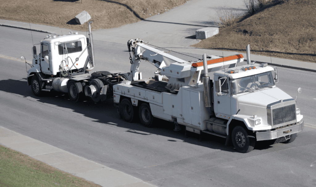 Heavy Duty Towing in Abbotsford: 8 Reasons to Hire Pros